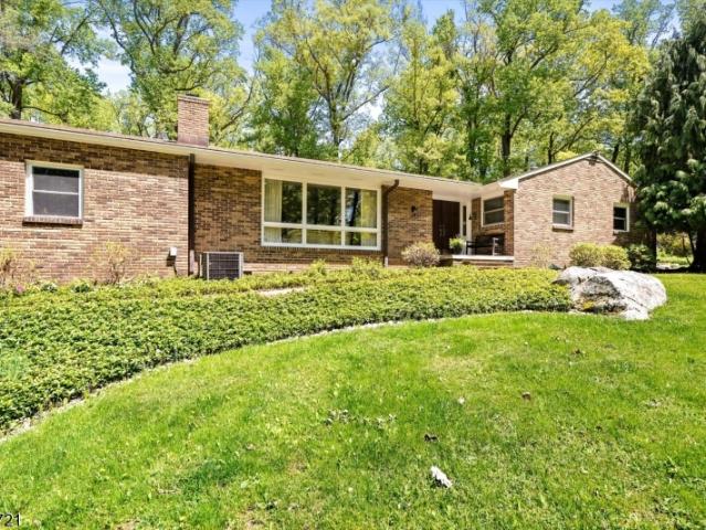 98 Snydertown Rd