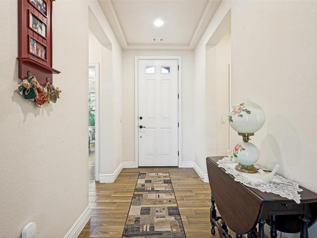 9904 Orangewood Trail