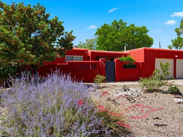 9905 Mesa Arriba Ave NE, Albuquerque, NM 87111