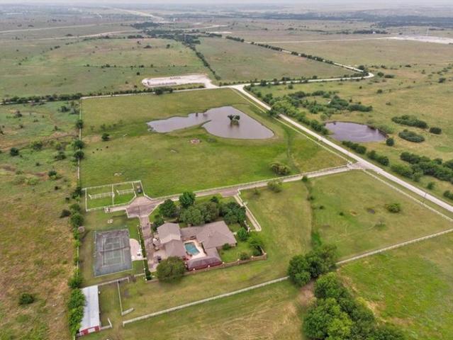 9905 Old Granbury Rd, Crowley, TX 76036