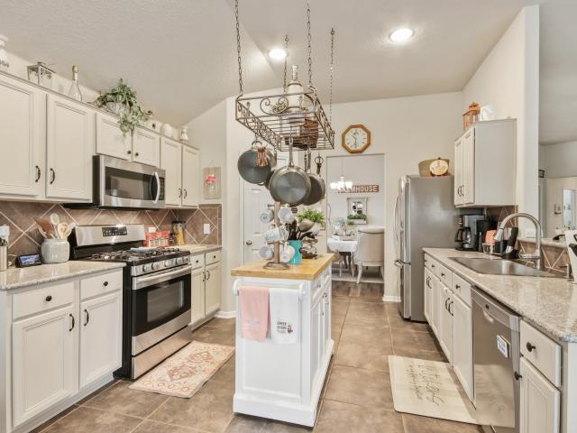 9906 Knob Hollow Way