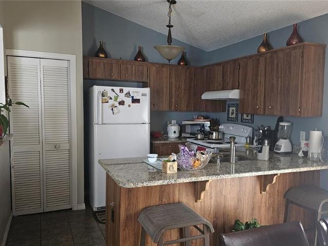 9906 Surrey Ridge Rd, Orlando, FL 32825 | MLS #O6357