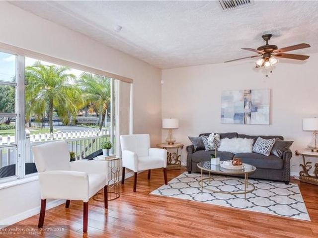 9906 Westwood Dr, Tamarac, FL 33321