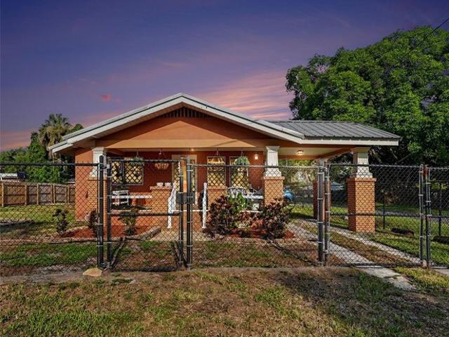 9907 Maggie St, Gibsonton, FL 33534
