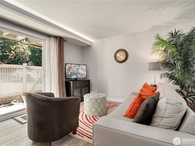 9907 NE 124th Street # 813