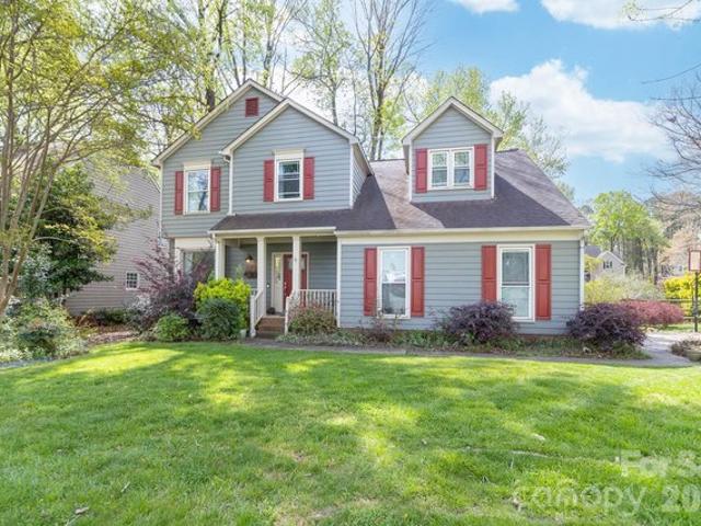 9907 Davis Lake Pkwy, Charlotte, NC 28269
