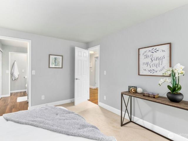 9908 NE 124th Street # 906