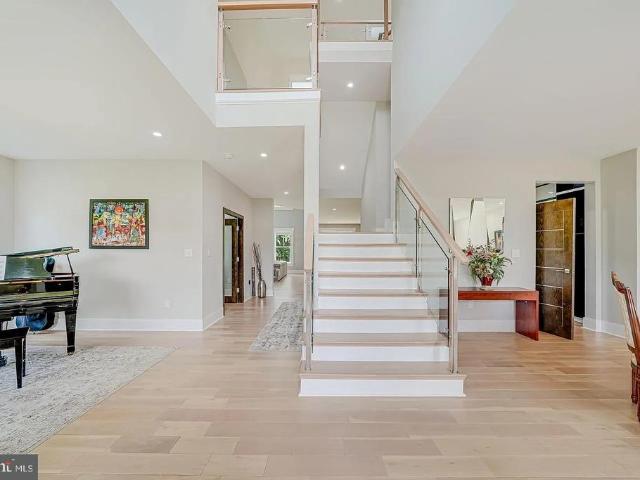 9908 Blake Lane