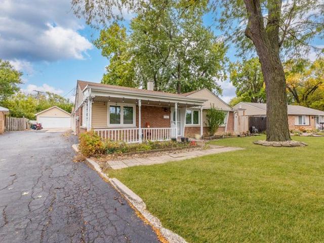 9909 Elm Circle Dr, Oak Lawn, IL 60453