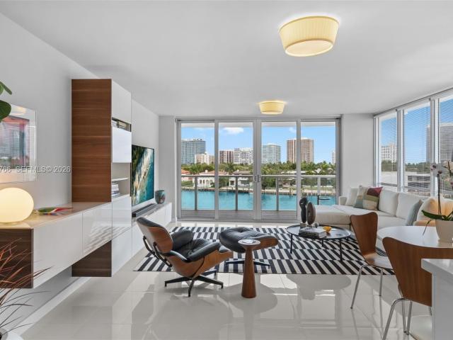 9901 E Bay Harbor Dr, Bay Harbor Islands, FL