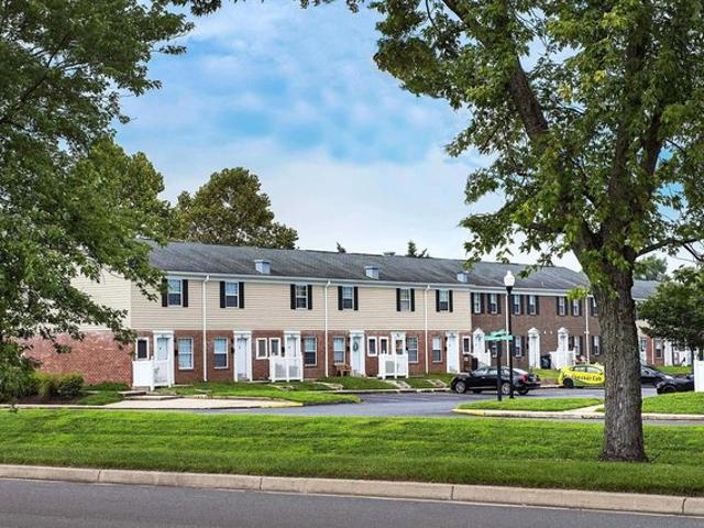 9901 Langs Rd, Middle River, MD 21220