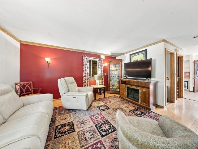 9901 W Beloit Rd