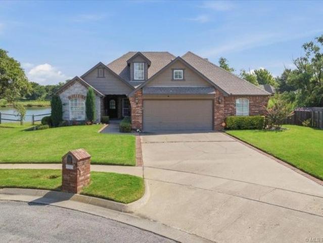 9903 E 100th Pl N, Owasso, OK 74055
