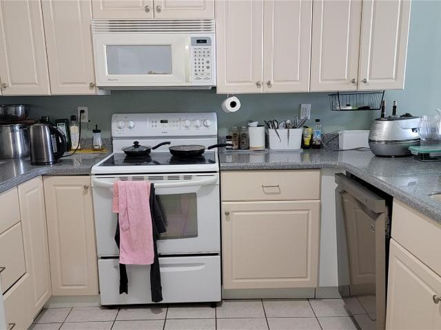990 Ala Nanala St, Unit 22B, Honolulu, HI 96818 | MLS #202514