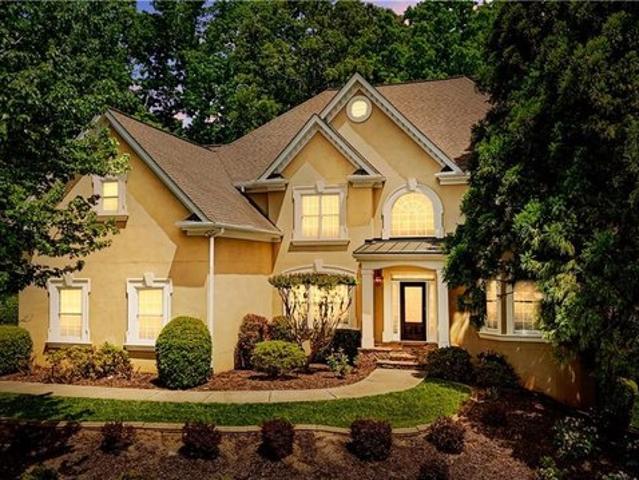 990 Autumn Close, Alpharetta, GA 30004