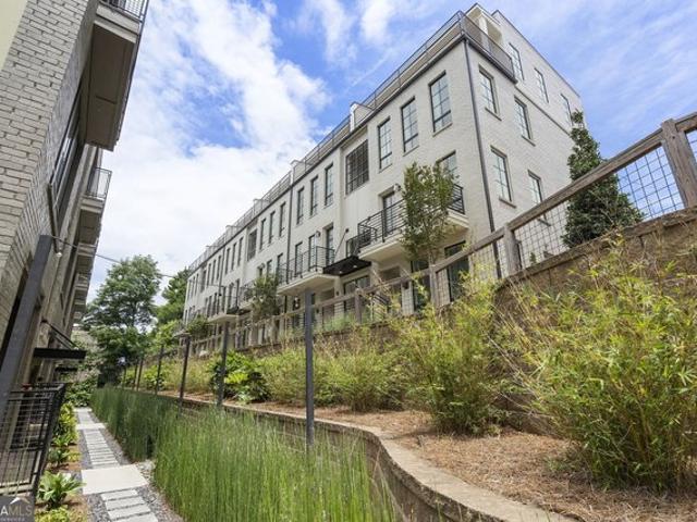 990 Bibbs Cir NW Unit 35, Atlanta, GA 30318