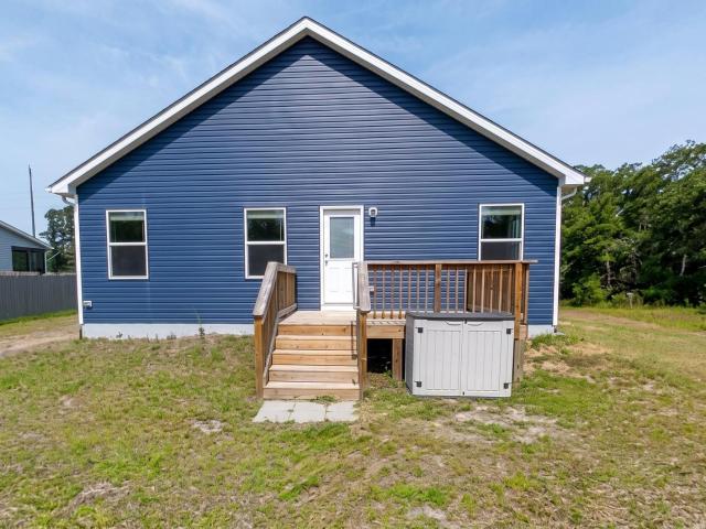990 Ebb Tide Dr, Colonial Beach, VA 22443 | MLS #VAWE2011 | Compass