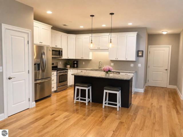 990 Lake Ridge Drive # #8