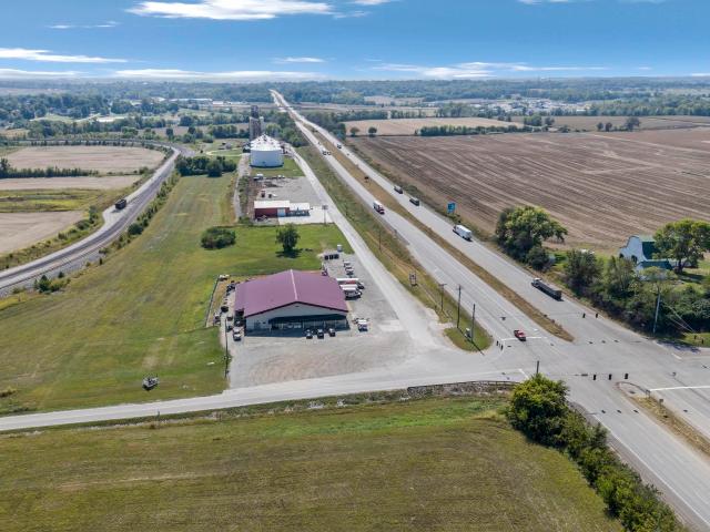990 N US Hwy 41