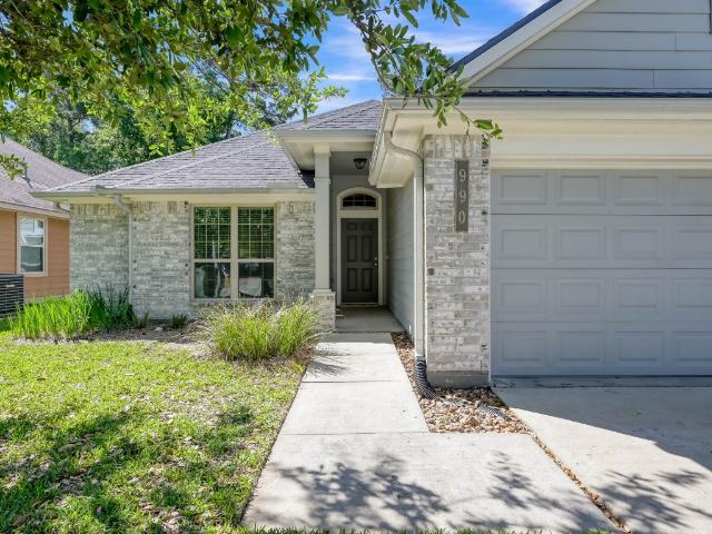 990 Northampton Drive