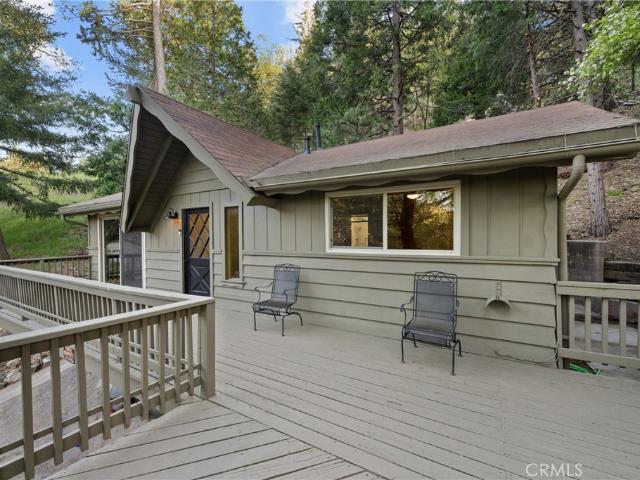 990 Nesthorn Dr, Crestline, CA 92325 | MLS #SR26040 | Compass