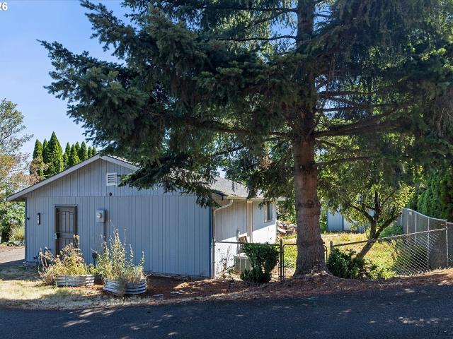 990 nw angeline ave