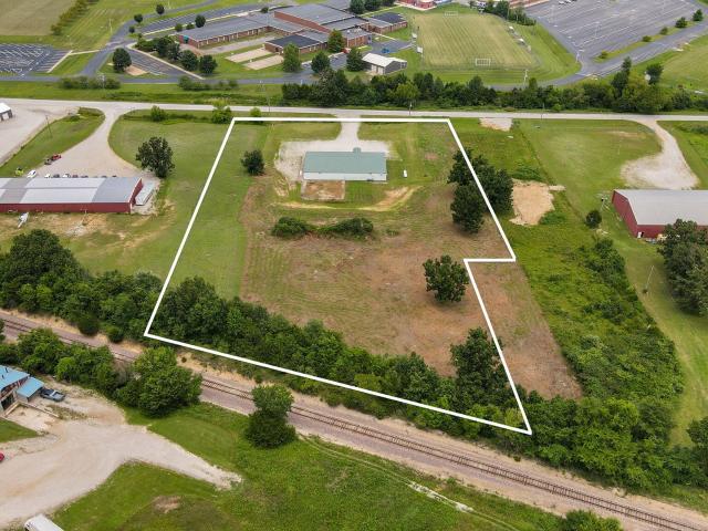990 Schoolview Drive