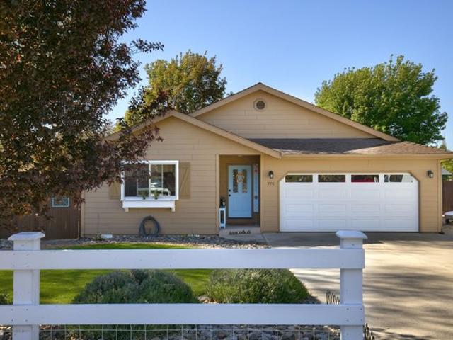 990 SE 2nd St, Prineville, OR 97754