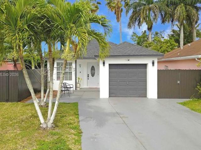990 SW 9th Ct, Florida City, FL 33034