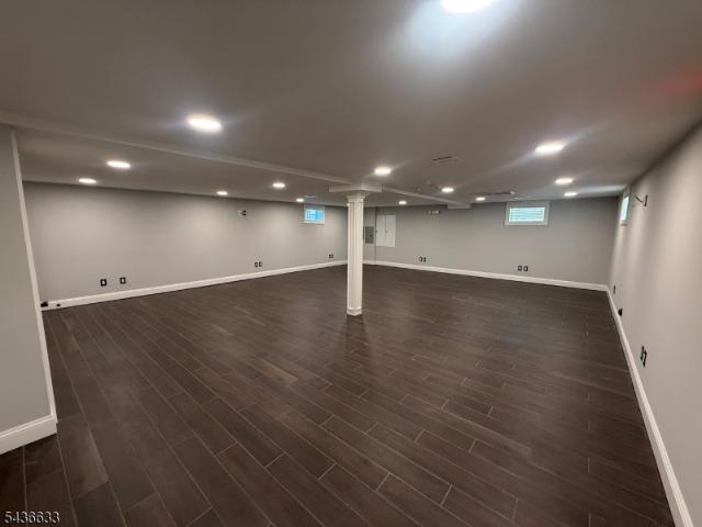 990 Raritan Rd