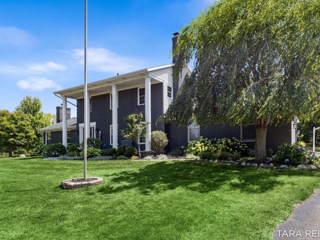 990 Riley Street