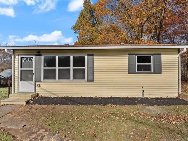 990 W Whiskey Run Rd NE, New Salisbury, IN 47161