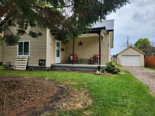 990 Woodlawn Ave, Newark, OH 43055