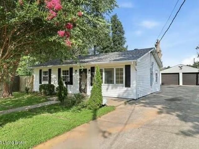 9914 Appollo Ln, Louisville, KY 40272