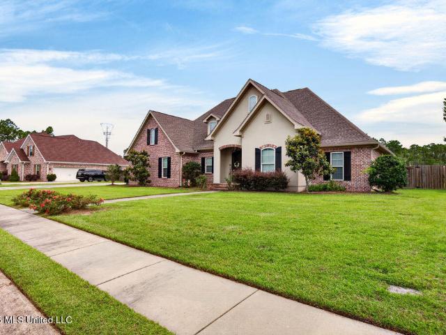 9915 W Mockingbird Circle