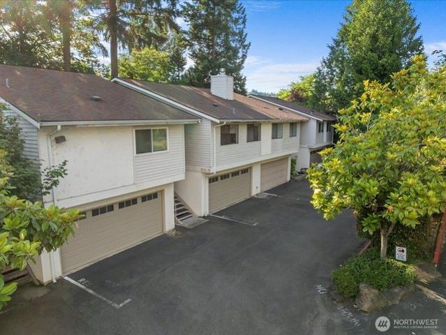 9916 NE 116th St Unit 202, Kirkland, WA 98034
