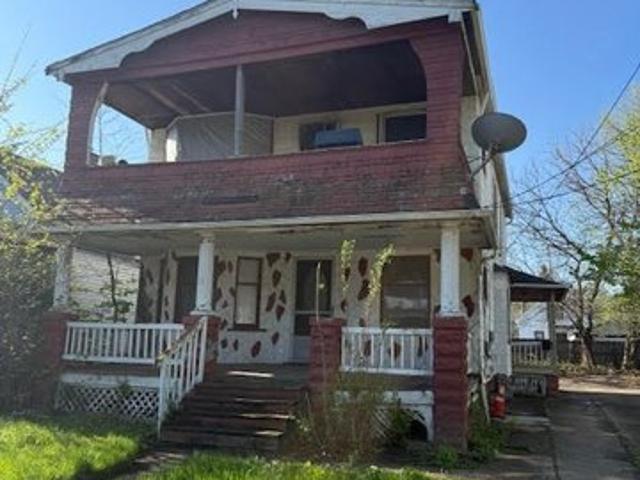 9916 Aetna Rd, Cleveland, OH 44105