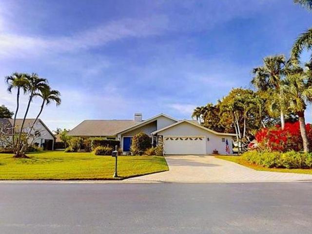 9916 Boca Cir, Naples, FL 34109