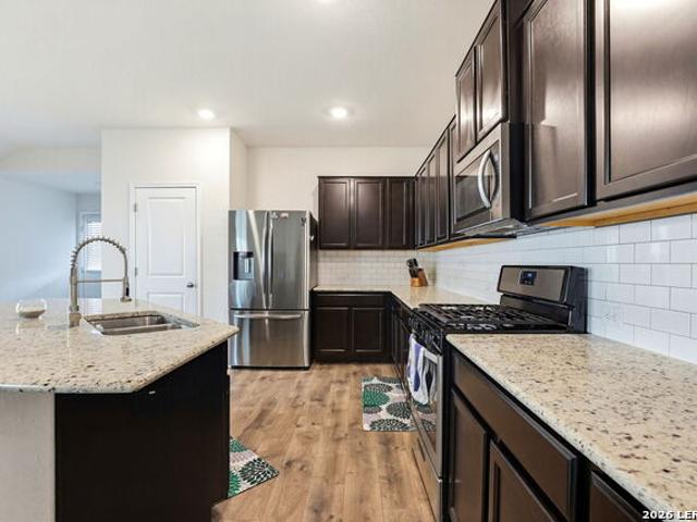 9916 Bratten Rise