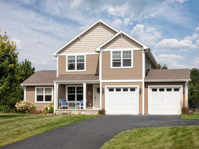 9916 Westwood Dr, Traverse City, MI 49685
