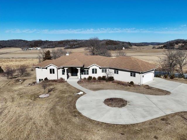 9917 Carter Rd, Mazomanie, WI 53560