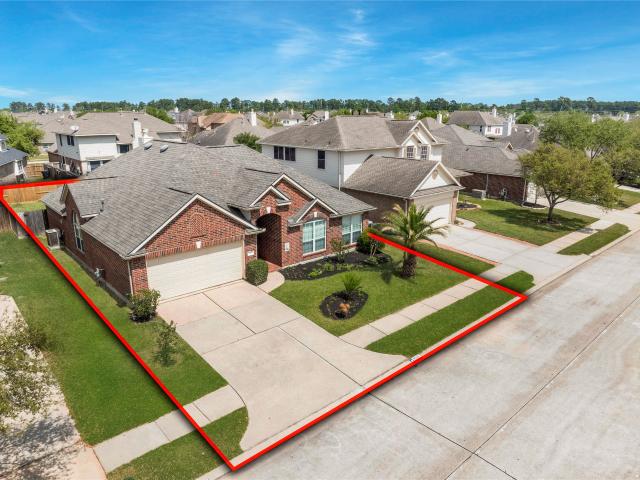 9918 Memorial Crossing Dr, Tomball, TX 77375 | MLS #68342