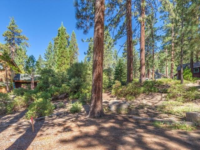 9919 Pelican Dr, Kings Beach, CA 96143