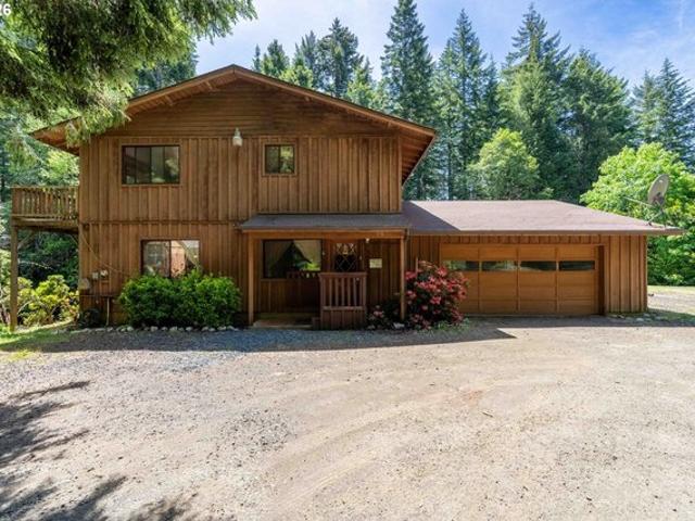 99104 Lone Pine Ln, Myrtle Point, OR 97458