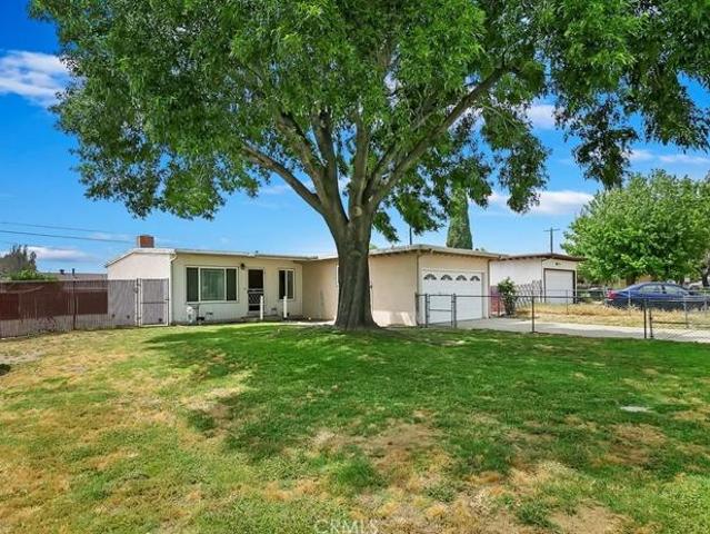9910 Catawba Ave, Fontana, CA 92335