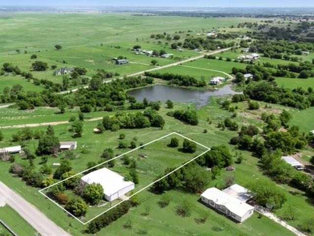9910 First St, Joshua, TX 76058