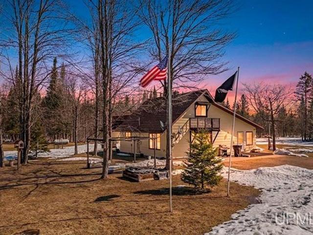 9910 Y 25 Ln, Rapid River, MI 49878