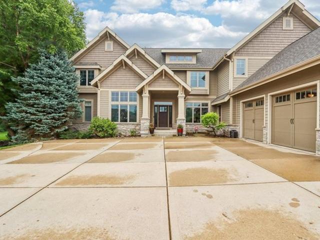 9913 Shadow Ridge Trl, Middleton, WI 53562