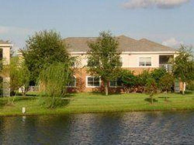 $991 / 2br Location, Location, Location immed. move ins Gate Parkway
