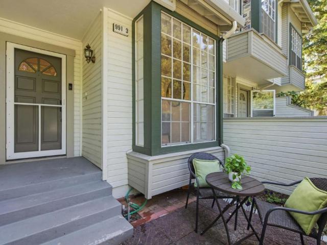 991 Belmont Terrace 3